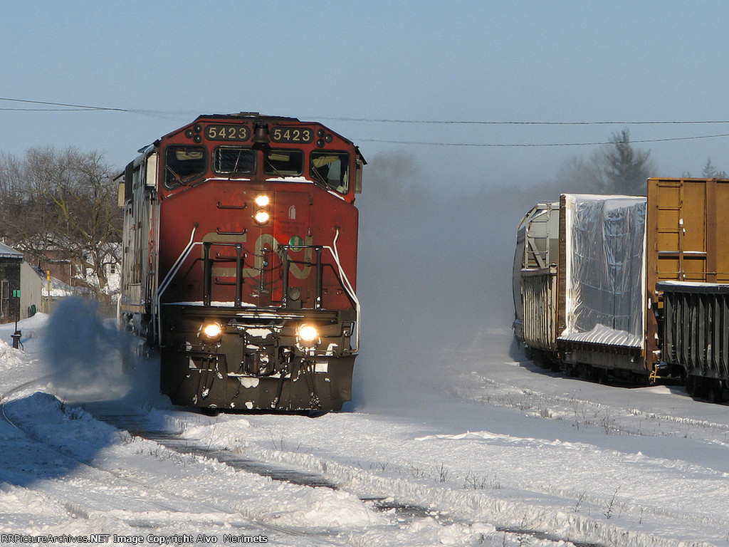 CN 5423 East at Brantford